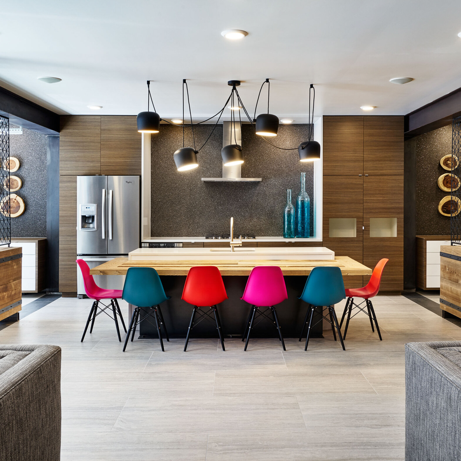 Embrace the Dark Side: Enhance Your Living Room with Black Lighting ...